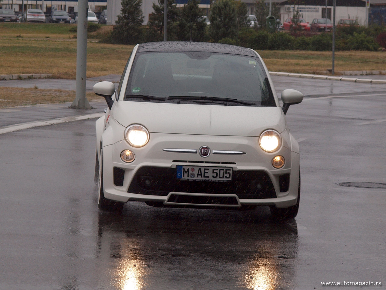 Fiat 500 Alpine Demo Car - Sajam automobila Beograd, slike sajam ...